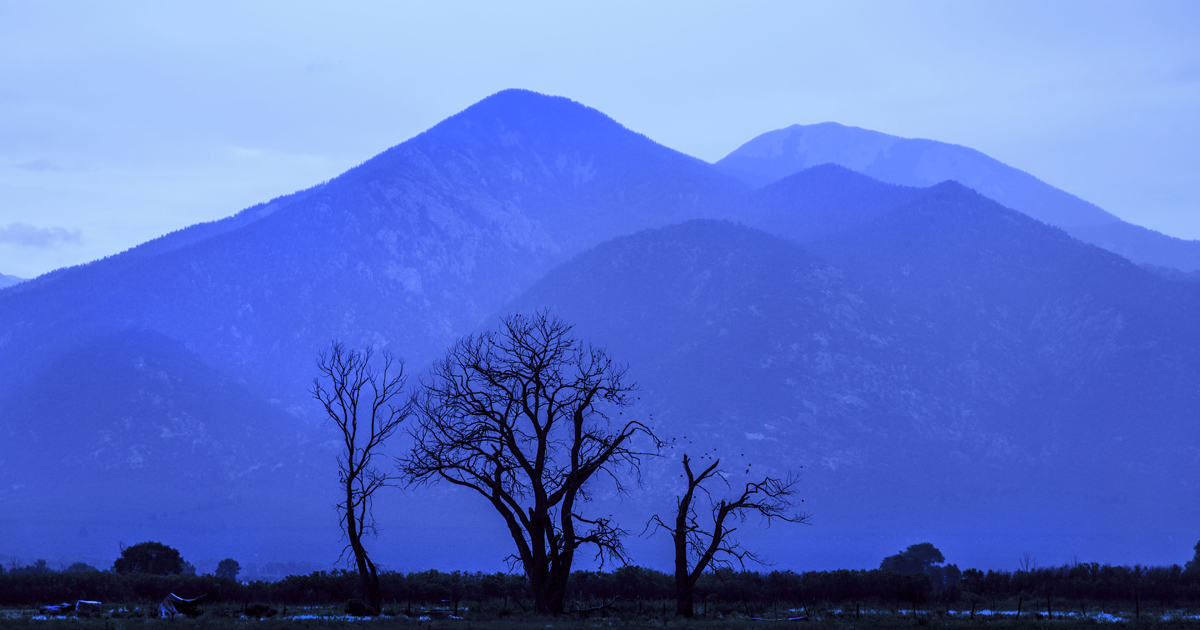 Living on Taos time - Los Angeles Times